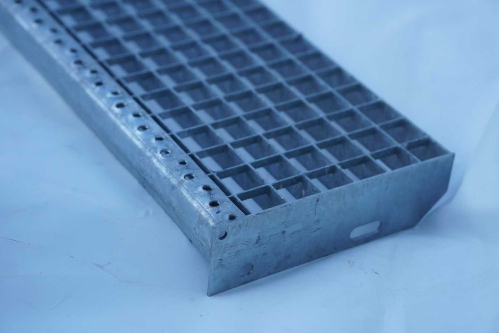 Treapta metalica din otel galvanizate zincate 1000 x 270 mm Iclod • OLX.ro