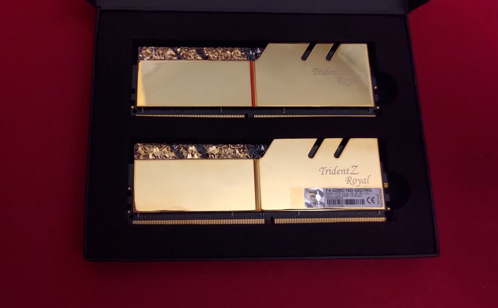 RAM: 32GB (2x16GB) G.Skill Trident Z Royal Gold RGB, DDR4-3200 CL16 гр ...