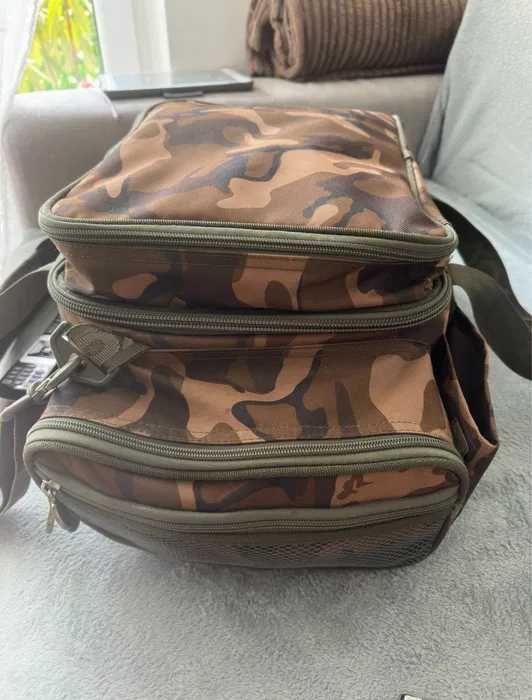 Geanta Fox Camolite Low Level Carryall, 43x33x21cm Baia Mare • OLX.ro