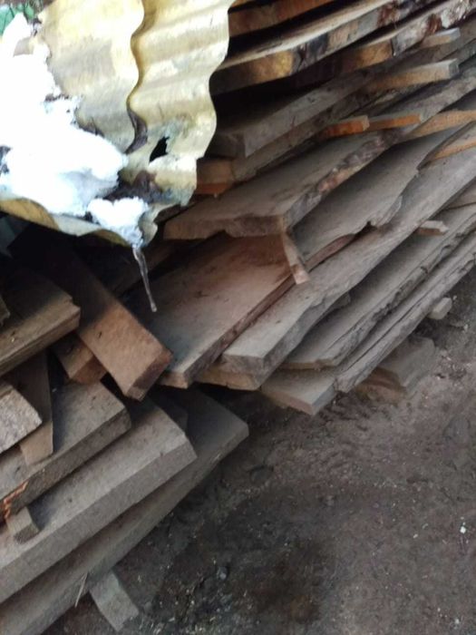 Cherestea si scandura de Nuc - uscat Targu-Mures • OLX.ro