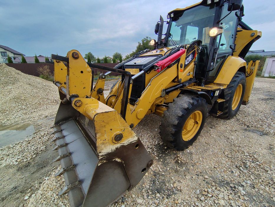 Buldoexcavator CAT 428F2 Brasov • OLX.ro