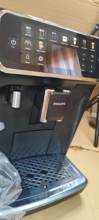 Expresor automat Philips LatteGo seria 5500 esspresor ice coffe Cluj ...