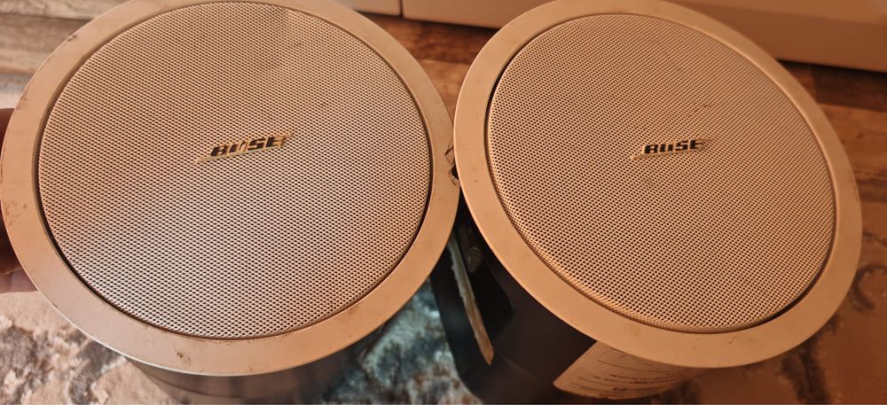 Boxe Bose de tavan model 32 Craiova • OLX.ro