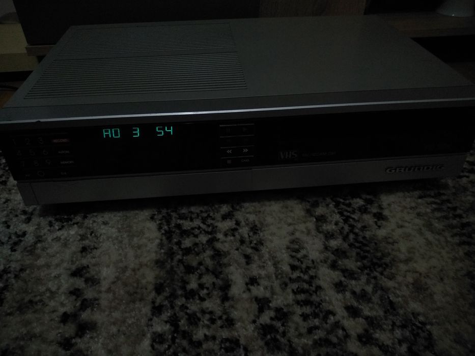 1984 Grundig VS 200 vintage video VHS Player Cisnadioara • OLX.ro