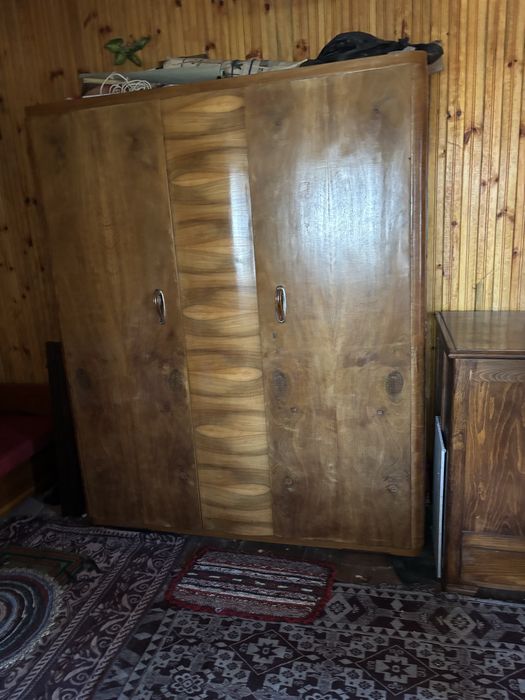 Гардероб гр. Севлиево • OLX.bg