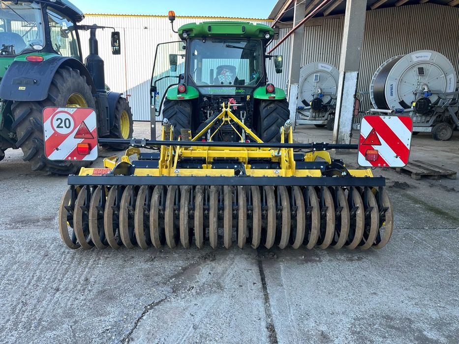 Grapa cu discuri BEDNAR FMT model SwifterDisc XN 3000 Lastuni • OLX.ro