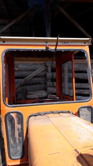 Parbriz tractor romanesc Leut Bacau • OLX.ro