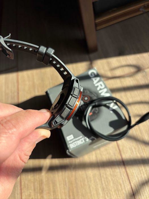 Ceas Garmin Instinct Solar 3, 45mm, ca nou Saftica • OLX.ro