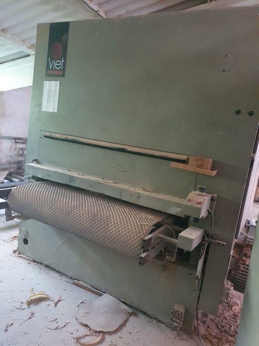 Masina de calibrat marca viet latime de 130 cm . Stare perfecta de fun ...