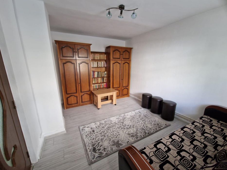 Inchiriez garsoniera Petrila • OLX.ro