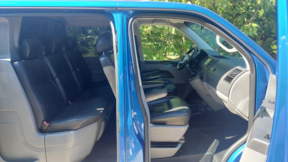 VW T5 2.5 2008 5 locuri Botosani • OLX.ro