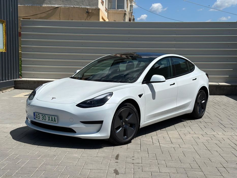 Tesla Model 3 nou nouța 200km rulati Valea Muscelului • OLX.ro