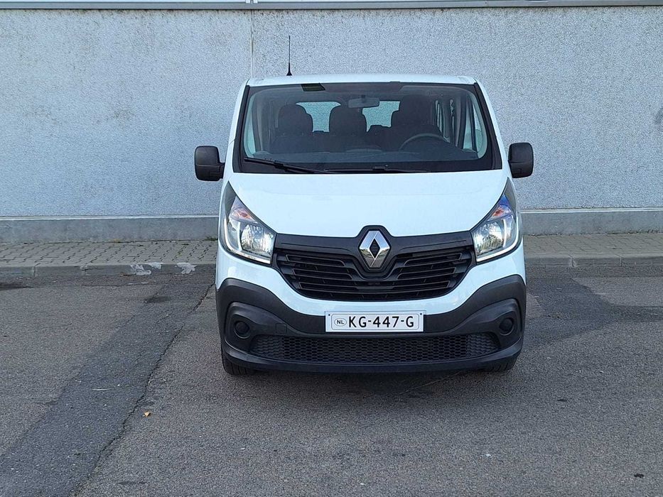 Renault Trafic 9 persoane Braila • OLX.ro