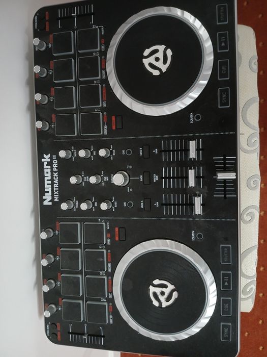 Numark Mixtrack Pro II Gheraesti • OLX.ro