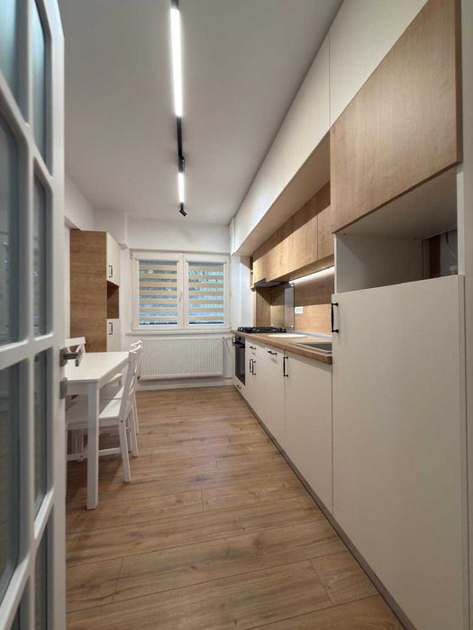 Apartament 4 camere renovat, 10 min Costin Georgian, str. Bodesti 2 ...