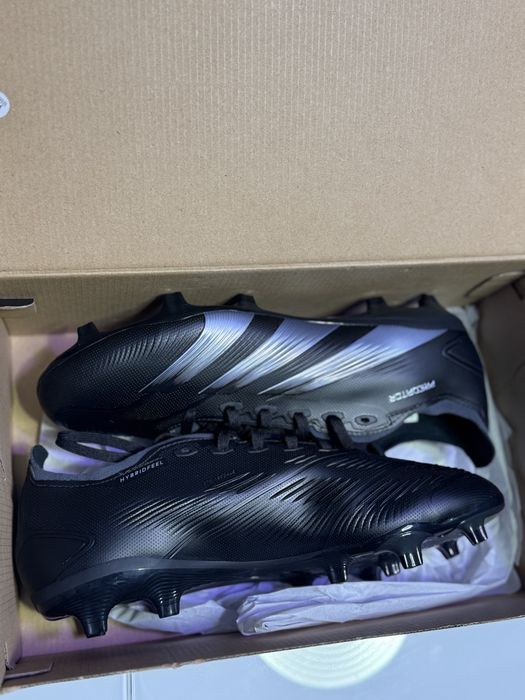 Чисто нови бутонки Adidas Predator размер 42 гр. София Младост 1 • OLX.bg