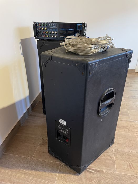 Set boxe, statie si cabluri Vlliodor 2x180W Lacu Sarat • OLX.ro