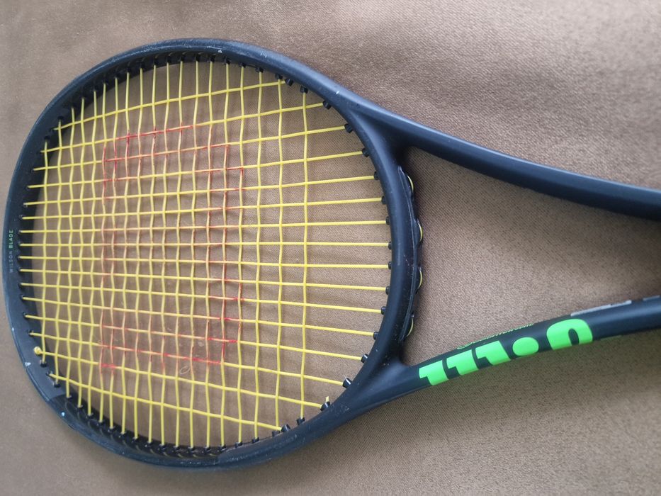 Racheta Wilson Blade 98 Countervail v6.5 16x19 304GR Dosu Bricii • OLX.ro