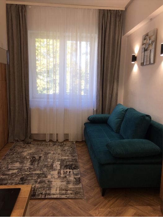Inchiriez garsoniera langa piata Astra Brasov • OLX.ro