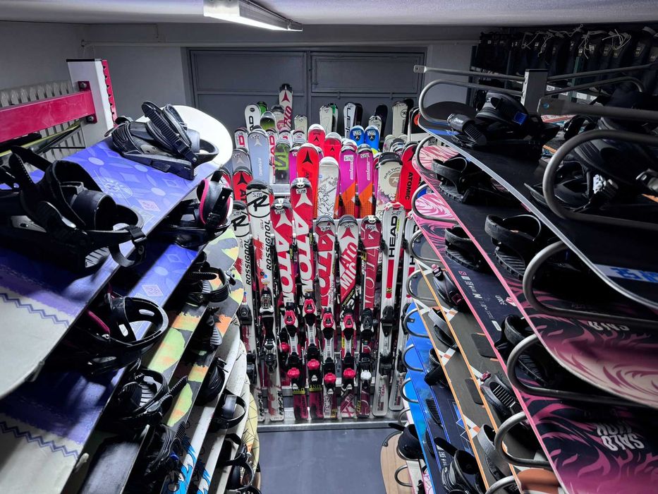 Vindem echipament schi si snowboard Iasi • OLX.ro