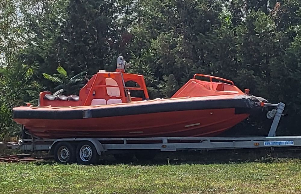 Rib 6.8 m, motor diesel inboard , jet Saturn • OLX.ro