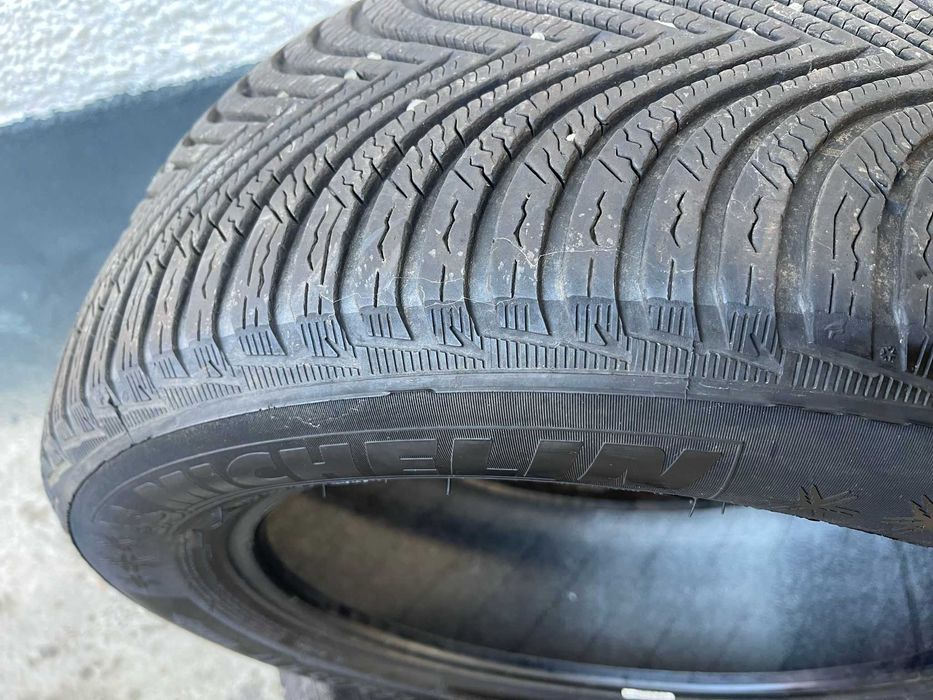 Anvelope de Iarnă 225/55 R17 - Stare aproape nou Oradea • OLX.ro