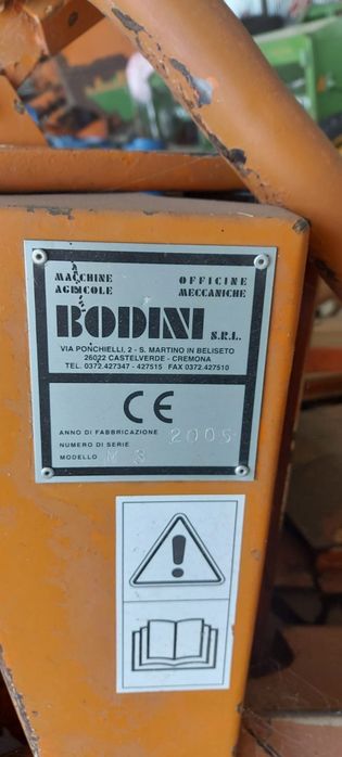 Tocator siloz 3 rânduri Falticeni • OLX.ro