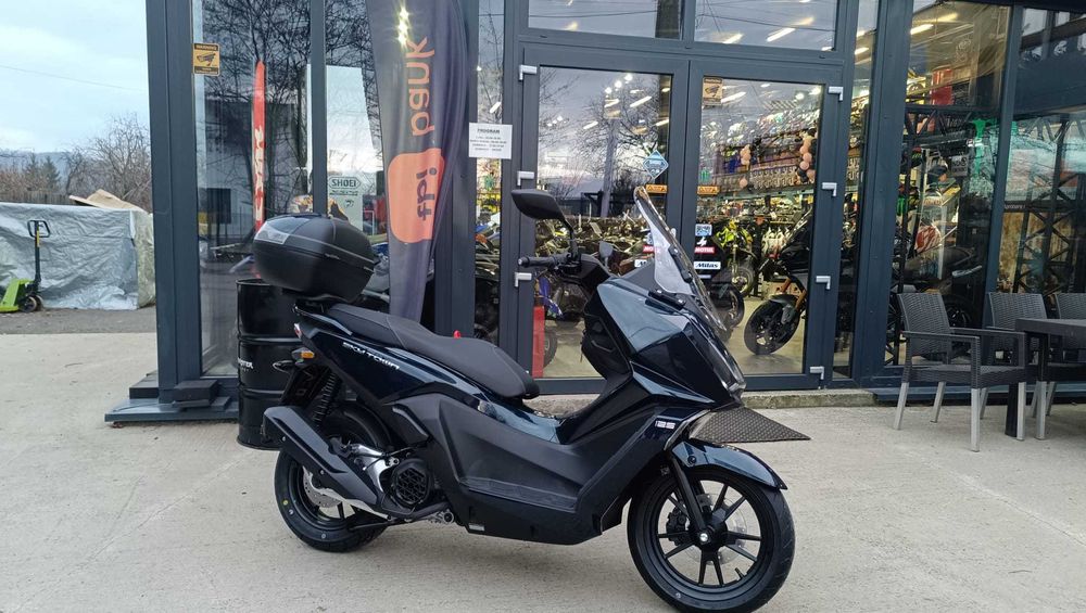 Scuter Kymco SkyTown 125i ABS -se conduce cu B-stoc EST BIKE Campina ...