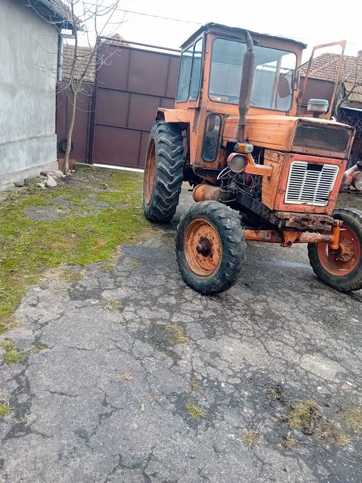 Tractor universal u650 Beius • OLX.ro