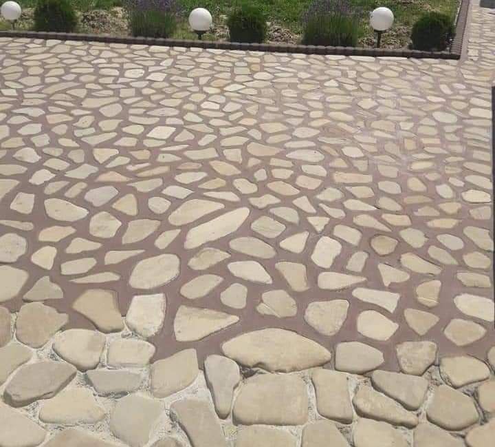 Vand si montez piatra de rau Valea Mare-Podgoria • OLX.ro