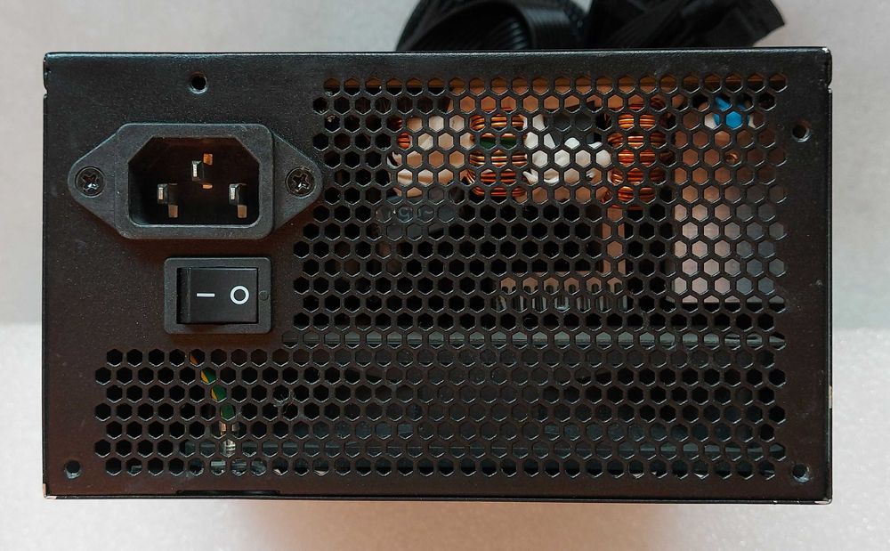 Sursa MODULARA Corsair CX550M, 80+ Bronze, 550W Oradea • OLX.ro