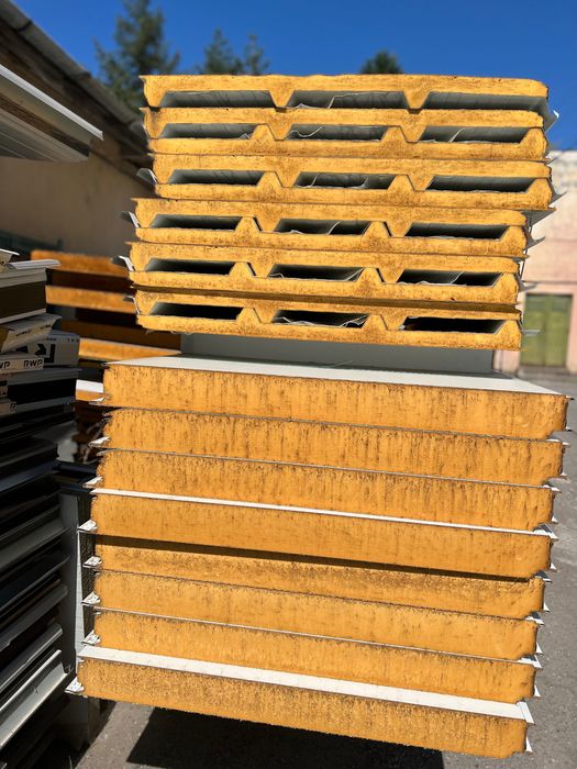 Panouri Sandwich Termoizolante Acoperis Perete Cal 1 / Cal 2 30M 150MM Oradea • OLX.ro