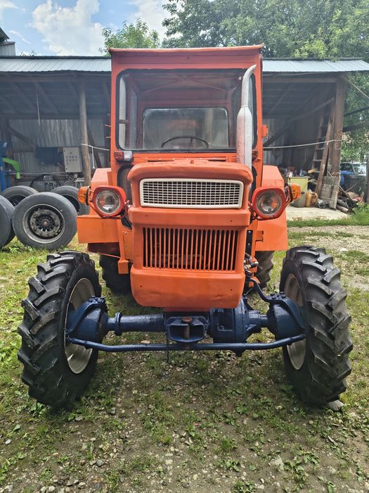 Vand Tractor 445 dt Chiuza • OLX.ro