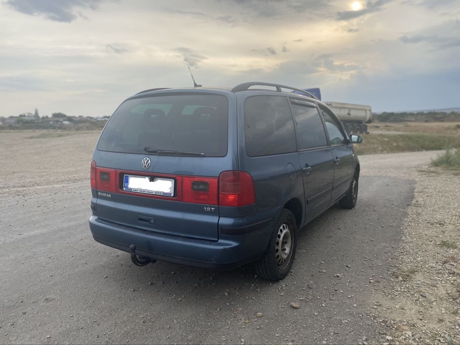 Volkswagen Sharan 7 locuri GPL Ramnicu Sarat • OLX.ro