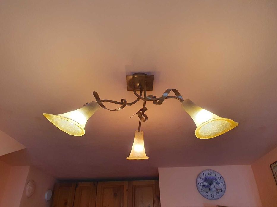 Полилей осветление лампа за таван гр Варна Лятно кино Тракия • Olx Bg