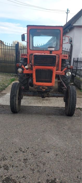 Vând tractor U650 Oradea • OLX.ro