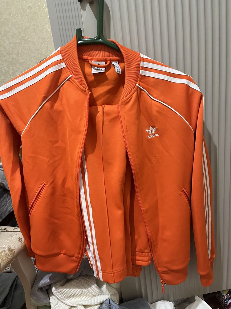 Спортивка Adidas оригинал женская: 10 000 тг. - Спортивные костюмы ...