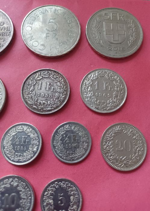 Colectie 12 monede elvetia argint 5 si 1 Franc stare f bu Sibiu • OLX.ro