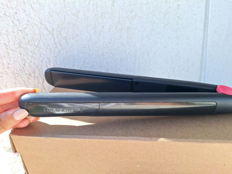 Placa de par ceramica Remington Rosu • OLX.ro