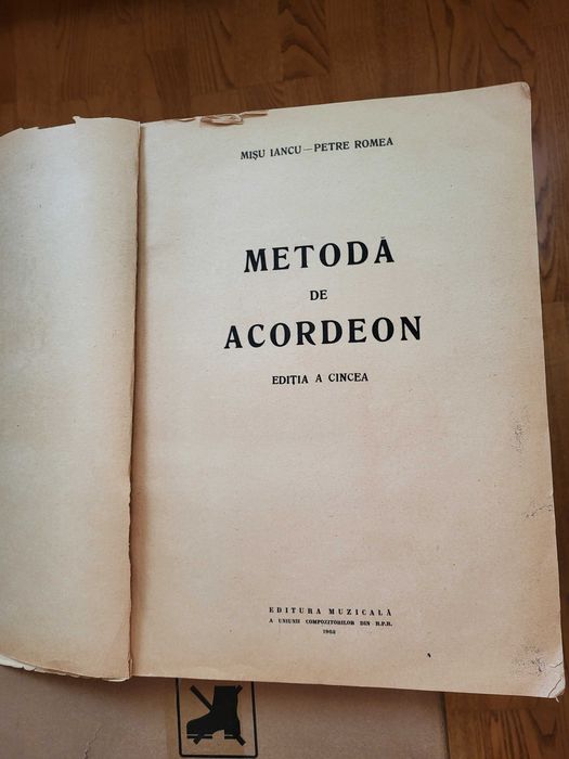Carte Metoda de Acordeon Misu Iancu-Petre Romea Timisoara • OLX.ro