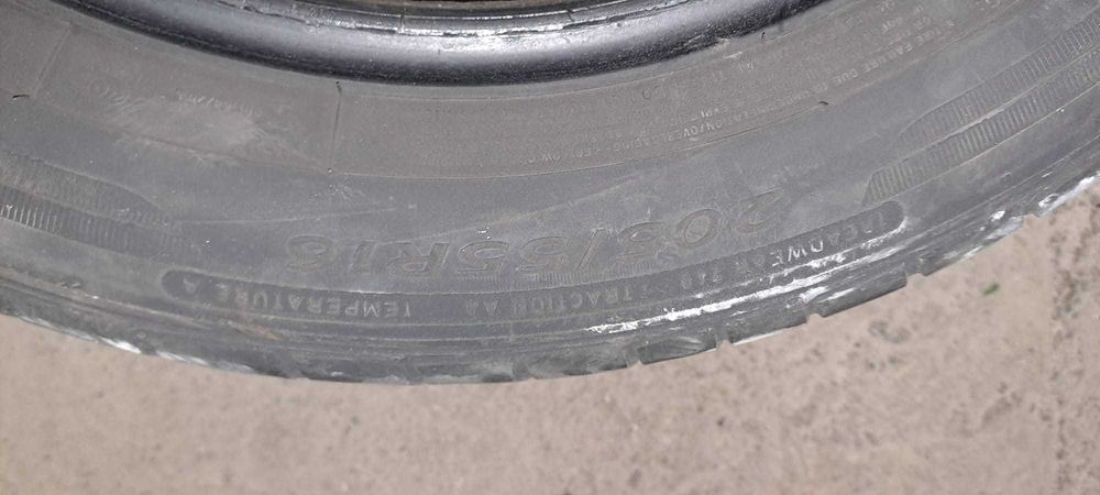 Vand 4 Anvelope vara 205/55/R16 Brasov • OLX.ro