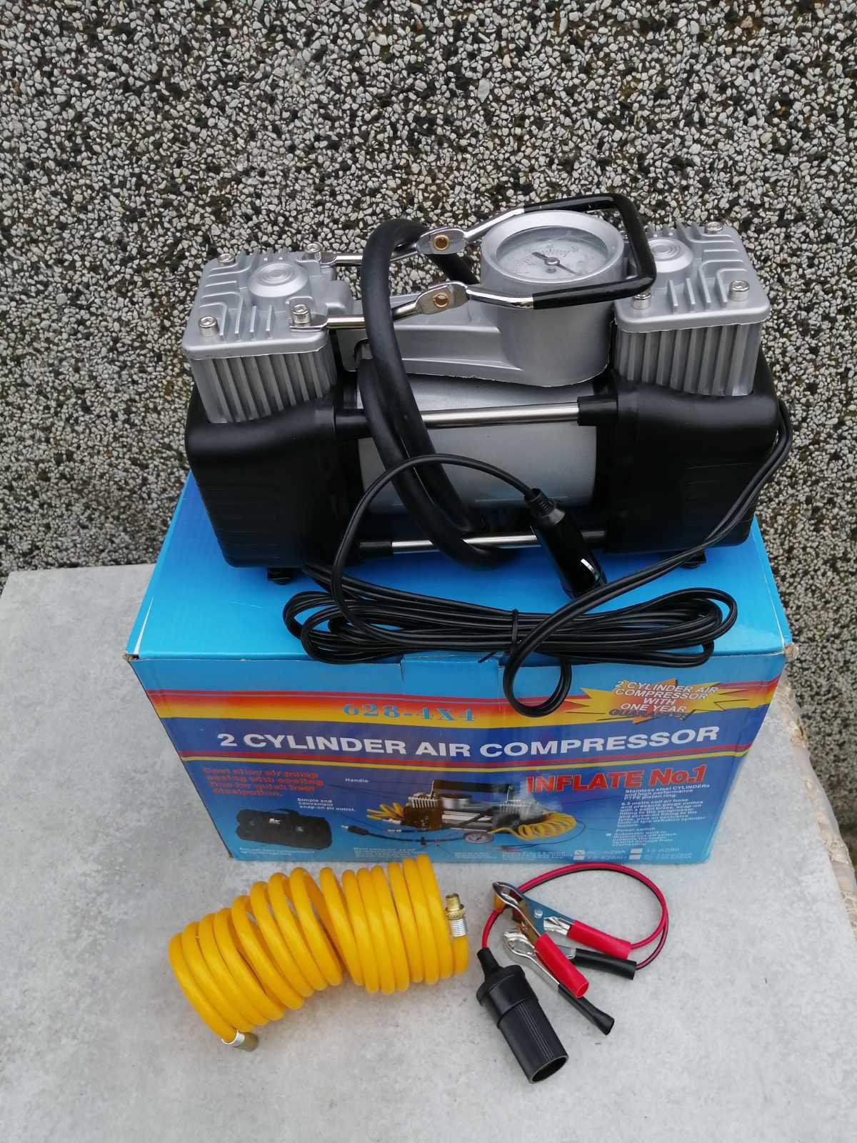Мощен компресор за гуми -12v- с 2 БУТАЛА( за автомобили и джипове) гр ...