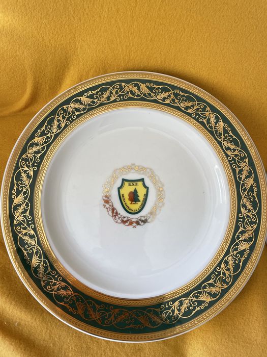 Farfurii portelan MOGA de colectie Buhoci • OLX.ro