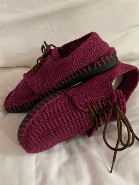 Pantofi crosetati barbati Bordo marimi 46 si 45 Oradea • OLX.ro