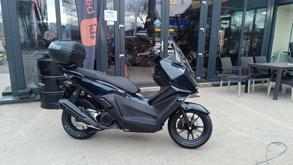 Scuter Kymco SkyTown 125i ABS -se conduce cu B-stoc EST BIKE Campina ...