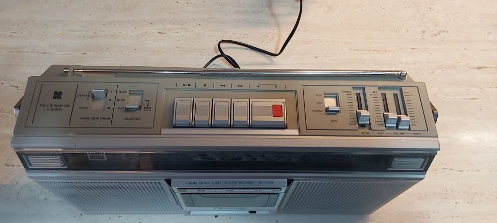 Radio casetofon Panasonic RX 5020L Cernica • OLX.ro