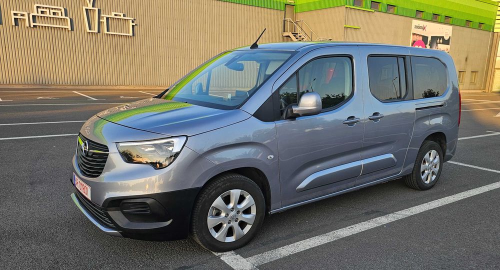 Opel Combo Life XL 7 locuri 2021 14000km Arad • OLX.ro