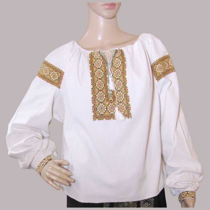 Ie traditionala veche din Ucraina , camasa populara Vyshyvanka Baia ...