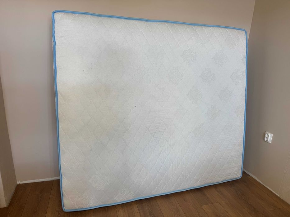 Подарявам еднолицев матрак 164/190 гр. Благоевград Струмско • OLX.bg