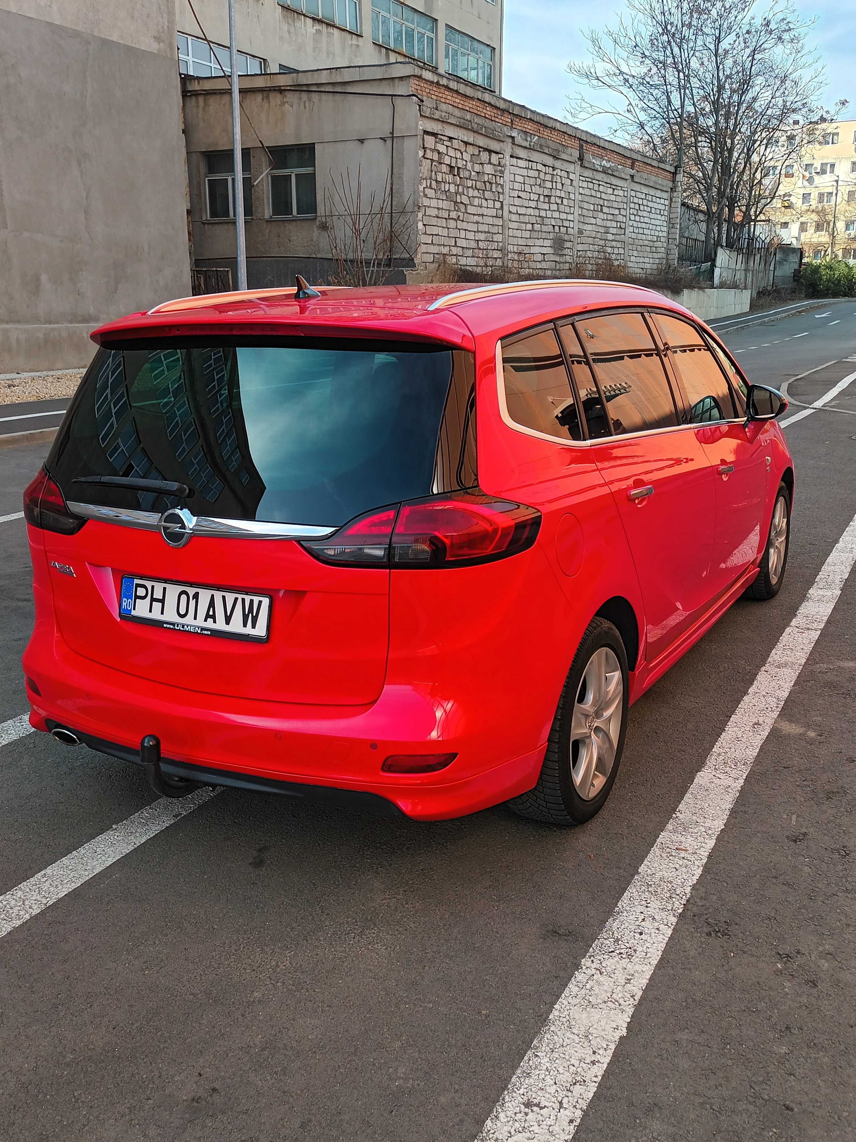Opel Zafira C Tourer 2012 Euro 5 Ploiesti • Olx Ro